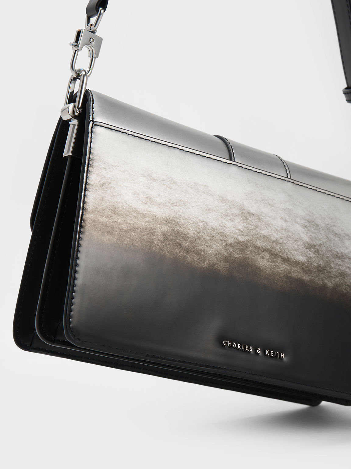 Nhỏ nhưng đầy phong cách | CHARLES & KEITH VN